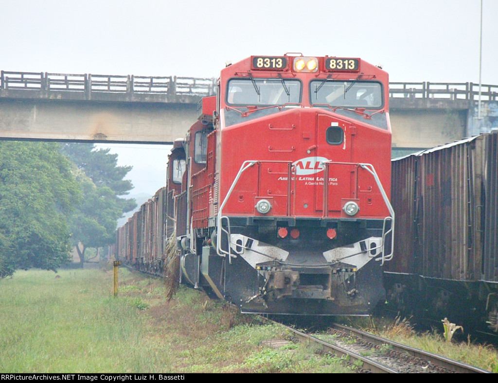 D9-40BBW DASH-9 8313